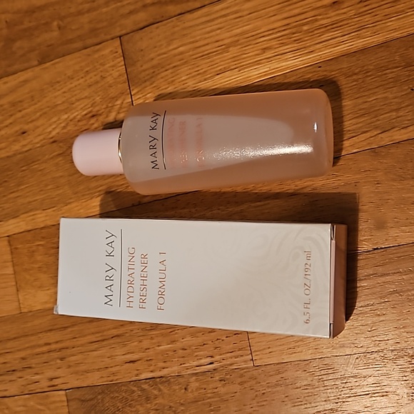 Mary Kay | Skincare | Mary Kay Hydrating Freshner Formula 65 Floz ...